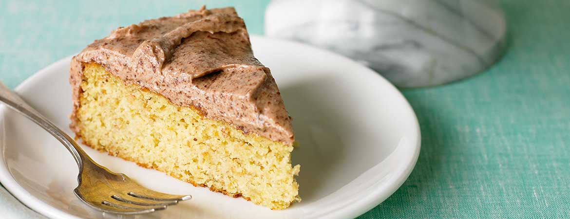 Gele cake met chocoladeglazuur (Broodbuik): met lekker lichte textuur